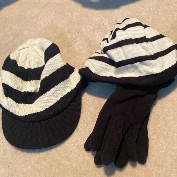Joe Boxer | Accessories | Nwot Bundle Of Joe Boxer Knit Cap Plus Beanie ...